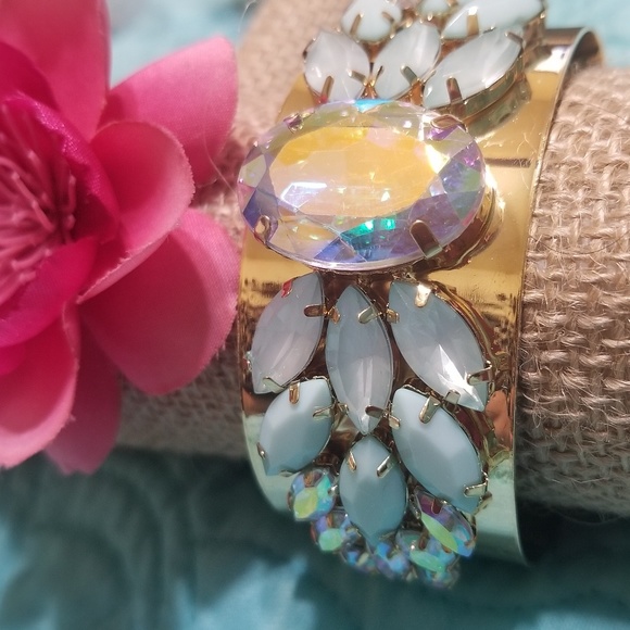 Justin & Taylor | Jewelry | Justin Taylor Aurora Borealis Rhinstone ...